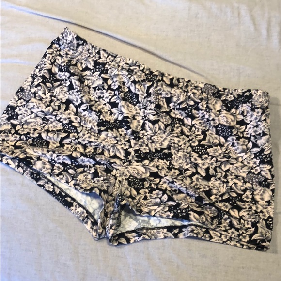 Forever 21 | Shorts | Floral Spandex Shorts | Poshmark